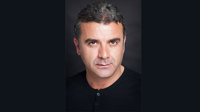 Mahir İpek Kimdir?
