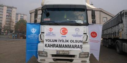 Kahramanmaraş'tan Suriye'ye 2 tır un gönderildi